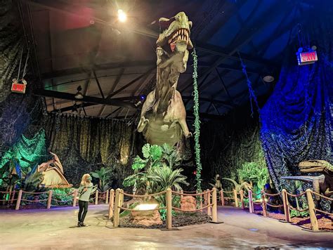 Dinos Alive Immersive Dinosaur Exhibit Arrives In Seattle Seattles