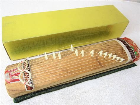 和楽器 お琴 ミニ琴 小琴 ミニチュア 13弦 幅425cm×奥行95㎝ たたみ付 音出しok 4568中古送料無料のヤフオク落札情報