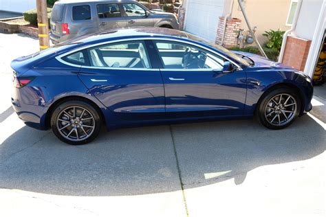 2019 Tesla Model 3 Deep Blue Metallic — Detailership™