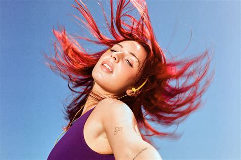 Rose Gray Ushers In Her Debut Album Era With Euphoric New Single Free Dork