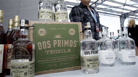 Dos Primos Tequila An Award Winner For Thomas Rhett Cousin Jeff Worn