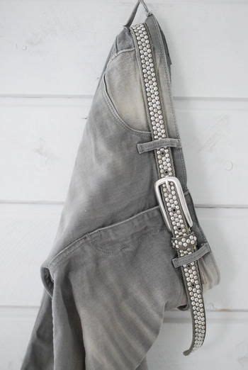 Biskopsgården B Belt BÄlte Taupe Runda Nitar Bälte Accessoarer Bälten