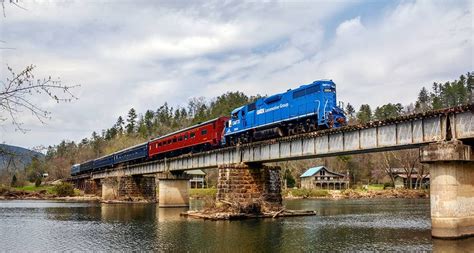 The Hiwassee Loop Train Ride In Tennessee Offers Stunning Views Artofit