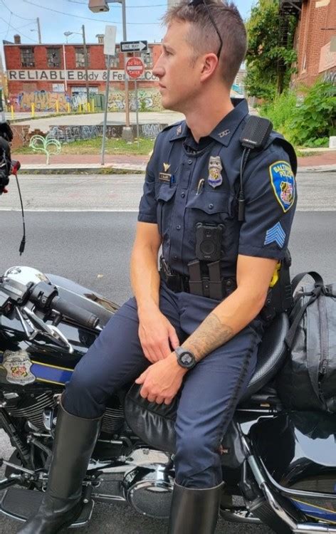 Bootsonduty Copnapperthe Poor Cops Mind Was Reeli Tumbex
