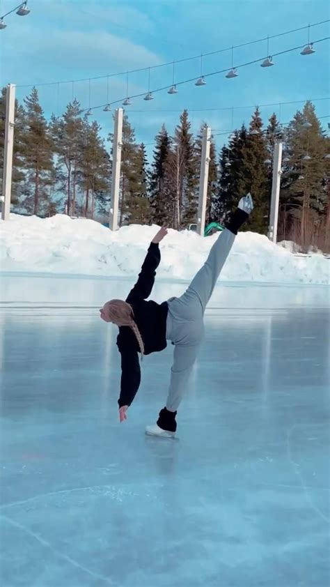 Pin By Britta On S K A T I N G Video Figure Skating Moves Skating
