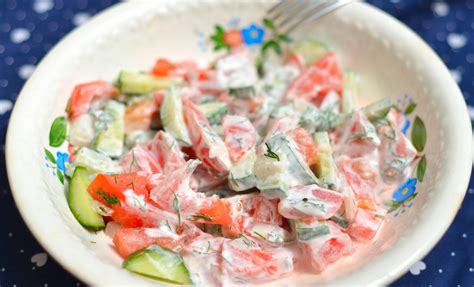 Tomati Kurgisalat Hapukoorega Kiire Ja Tervislik Suveroog