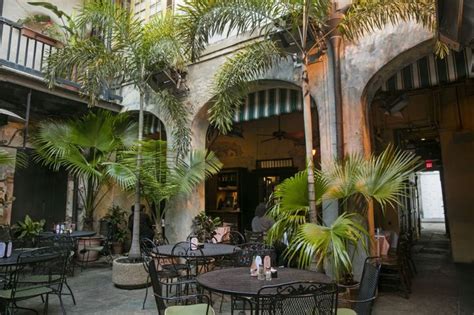 New Orleans Napoleon House Gallery In 2019 Napoleon House New