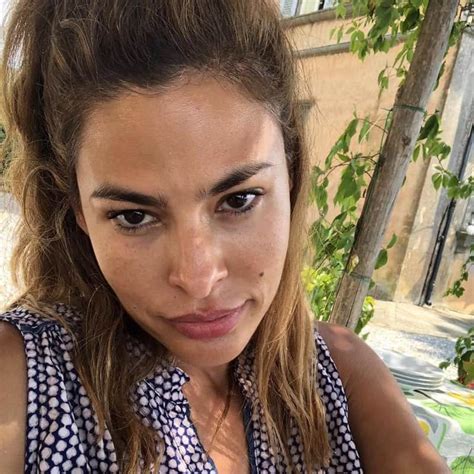 Top 10 Gorgeous Celebrities Selfie Without Makeup Furilia Entertainment