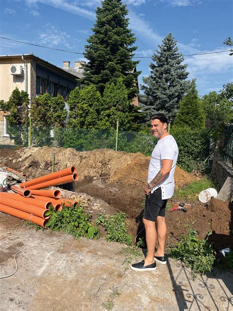 Kökény Attila A Házfelújításról „aranka Kiválasztja én Meg Rábólintok