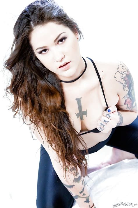 Emo Close Up Masturbation Xxx Dessert Picture 2