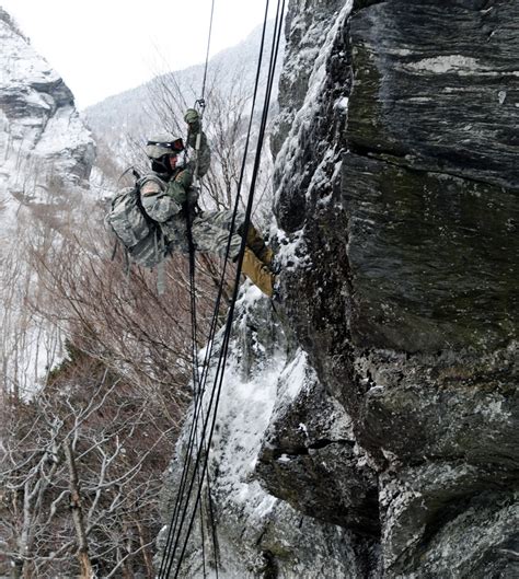 Army Introduces Four New Mountaineering Climbing Kits Article The