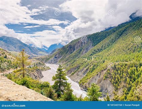 Paisaje De Manang Nepal Foto De Las Acciones Foto De Archivo Imagen