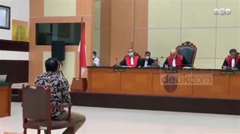 Haris Azhars First Trial Was Reprimanded By The Judge Because Of His