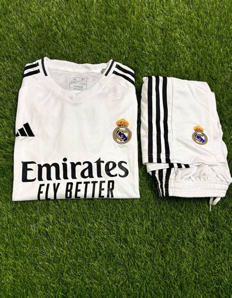 Real Madrid Fly Emirates Logo Hd Real Madrid Jersey Wallpapers