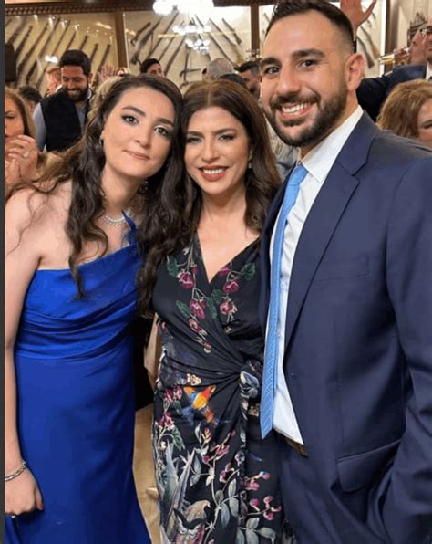 وئام وهاب يحتفل بخطوبة ابنته المحامية رين تعرفوا إليها وإلى عريسها صور