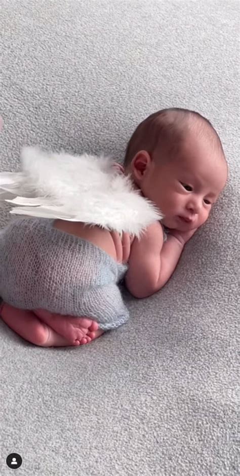 ดิว อริสรา พาลูกชายถ่ายแบบครั้งแรก น่าเอ็นดูทุกลุค ครั้งนี้เห็นหน้าชัด