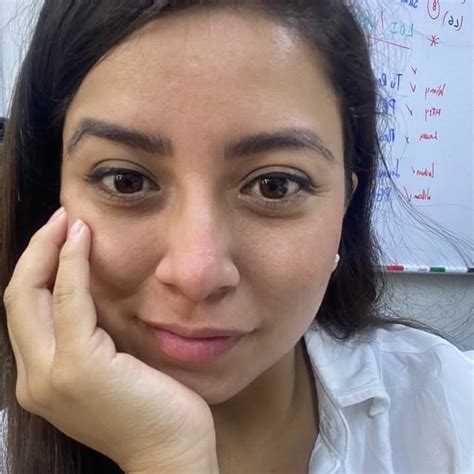 M I T Z Y R E Y E S Mitzy 21 • Threads Say More