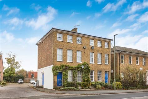 The Avenue Egham Surrey Tw20 9az Online Auctions