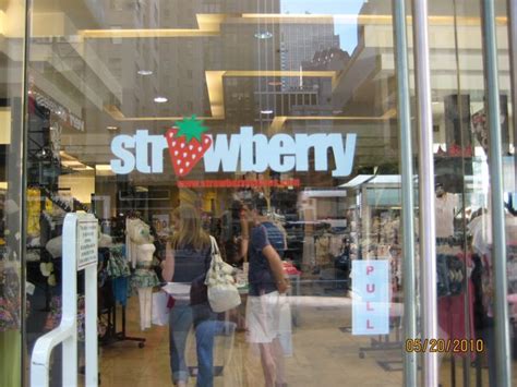 A Strawberry Store Photo