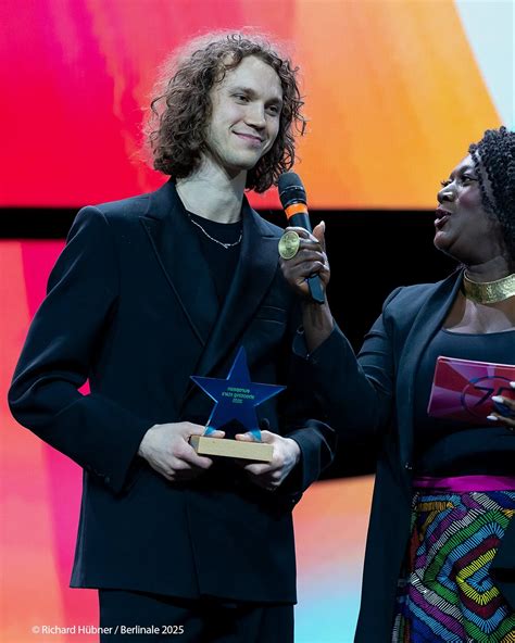 Kārlis Arnolds Avots Saņēmis Berlināles Shooting Stars Apbalvojumu