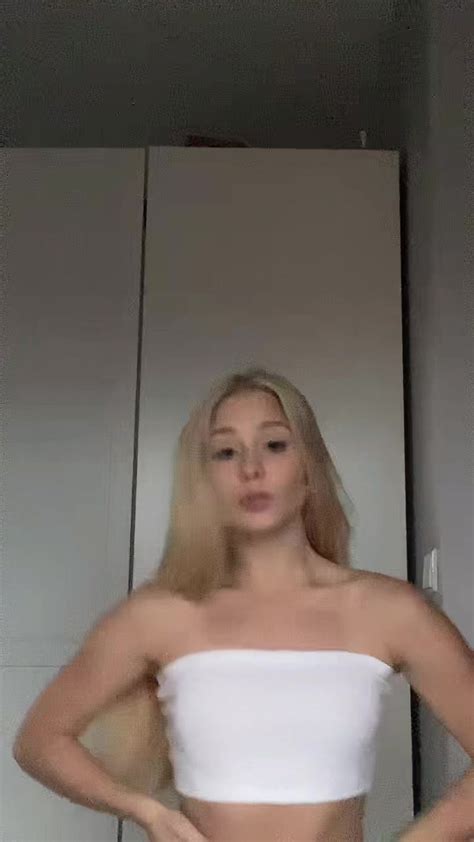 𝐬𝐨𝐟𝐢𝐣𝐚 𝐛𝐮𝐜𝐡𝐭𝐚☁️ Sofijabuchta Tiktok