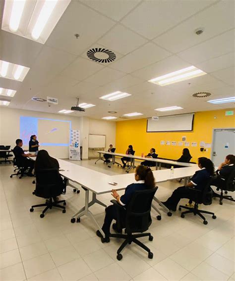 Plática De Detección Oportuna De Cáncer De Mama Para Robert Bosch