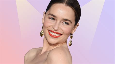 Emilia Clarke So Verletzend Kommentierten Leute Ihr Aussehen Und