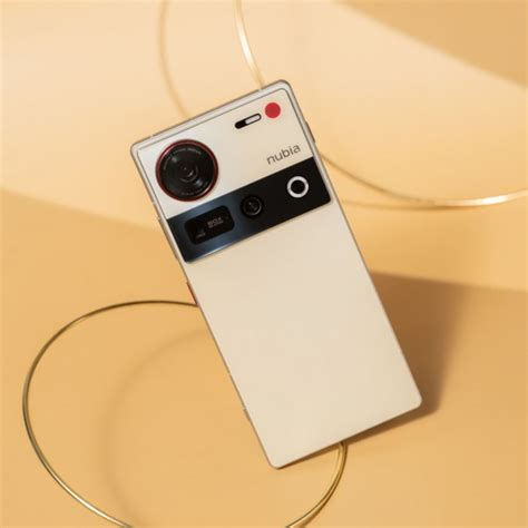 تصاویر دیدنی از نوبیا Z70 اولترا، پرچمدار پرقدرت و مورد انتظار اندرویدی زومیت