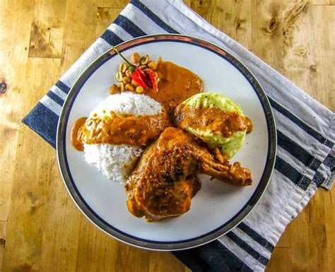 Republic Of Congo Moambe Chicken Recipe Congo Cuisine Congo Food