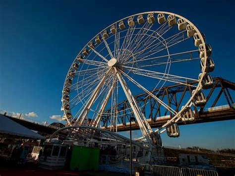 Ferris Wheel Open At Louisvilles Waterfront Park Until Kentucky Derby