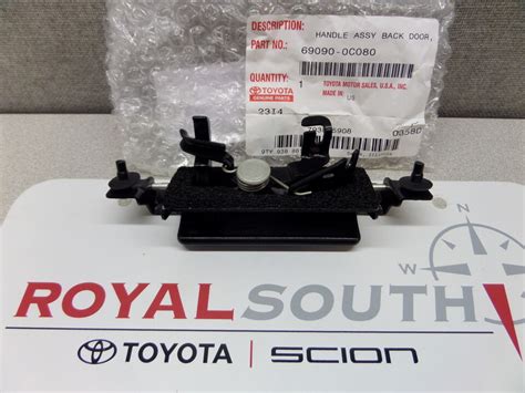 Toyota Sienna 98 03 Sequoia 01 07 Lift Gate Back Handle Genuine Oem Oe