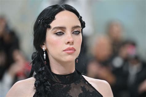 Billie Eilish In A High Fashion Silver Jewelry Outfit On Craiyon Otemoto
