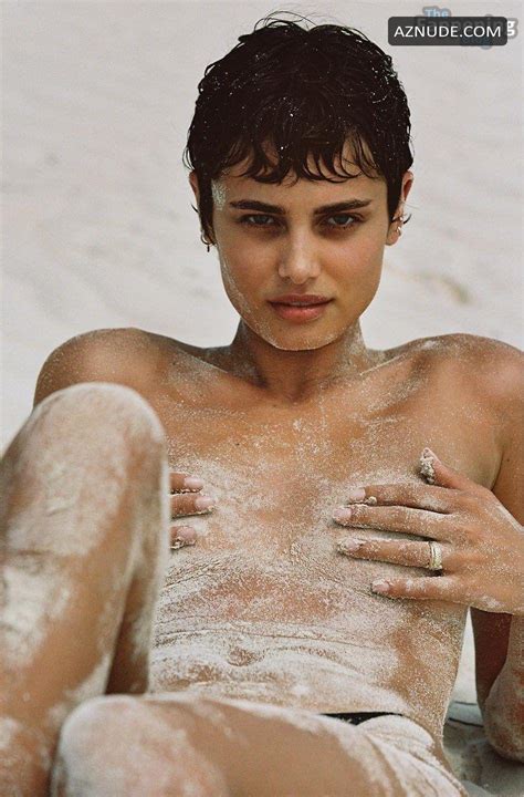Taylor Hill Sexy And Nude Posing Her Sensational Bikini Body In A