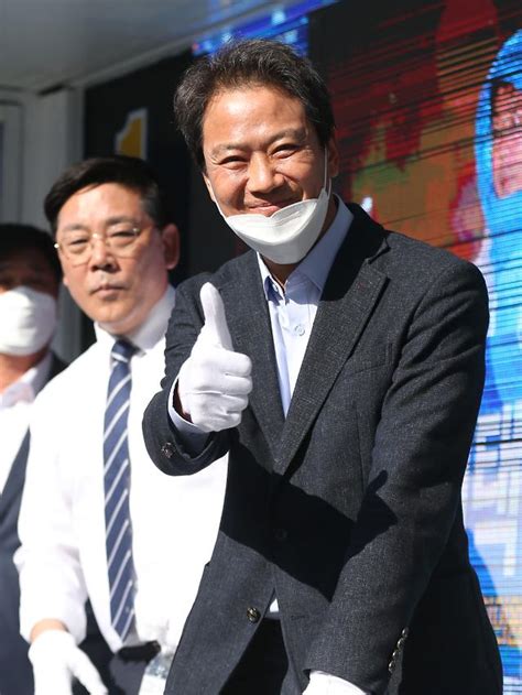 프로필 전대협 3기 의장 임종석 대통령 외교안보특보 아주경제