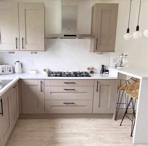 Modern Tiny Kitchen Interior Design