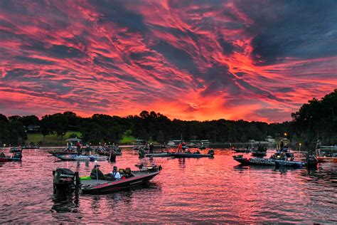 Lake Hartwell Fishing At Its Best Ahead Of Final Bassmaster Southern