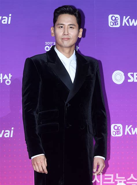 시크포토 우효광 현실감 없는 외모 셀럽미디어