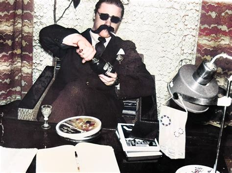 Создать мем вилли токарев молодой вилли токарев 1990 вилли токарев жив Картинки Meme