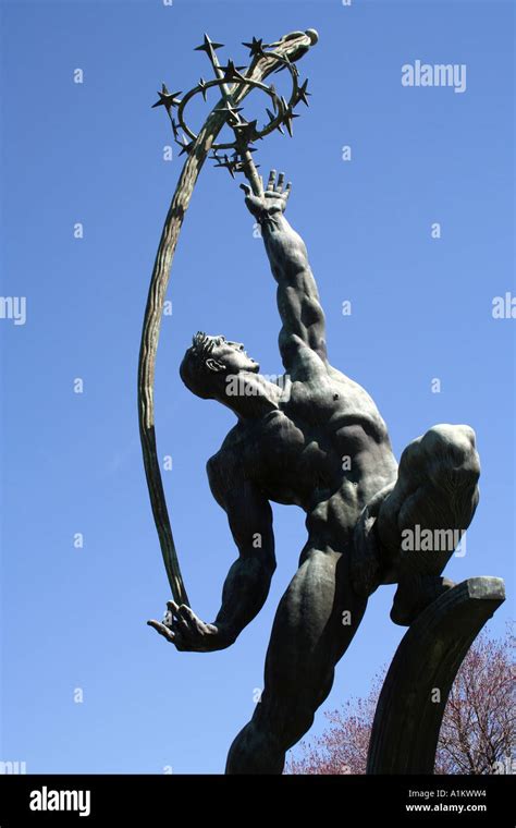 Sculpture Of The Rocket Thrower At The World Fair Site 1964 1965 Nyc