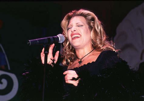 Glamorous Photos Of A Young Taylor Dayne From Her Early Days