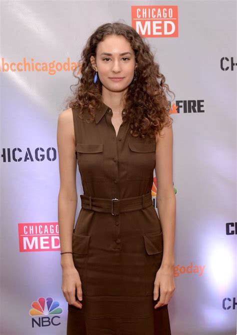 ‘chicago Med Season 3 Sarah Looks Uncomfortable In Episode 6 Sneak