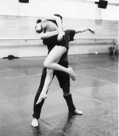 Halos Compañía Nacional De Danza