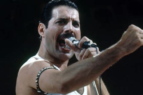 Lirik Dan Chord Lagu Love Me Like Theres No Tomorrow Freddie Mercury