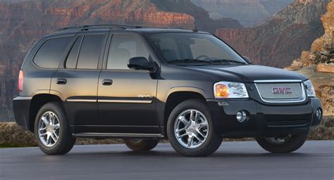Gm Might Bring Back The Gmc Envoy Suv Trademark Filing Suggests Carscoops