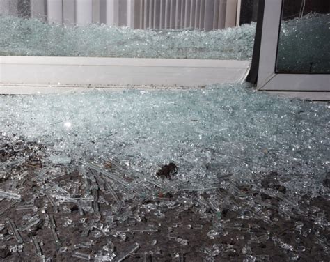 How To Install Or Remove Larson Storm Door Glass Panel