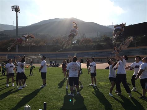 Singapore Cheerleaders Hire Cheerleading Act Scarlett Entertainment
