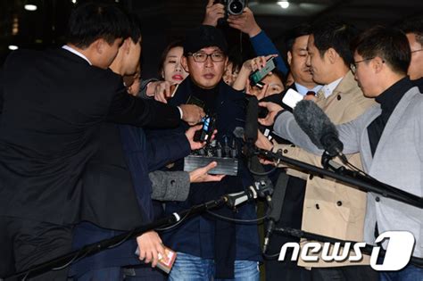 취재진에 둘러싸인 차은택 뉴스1