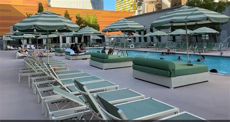 Park Mgm Pool Cabanas For Visitors Over 50 What To Know Before You