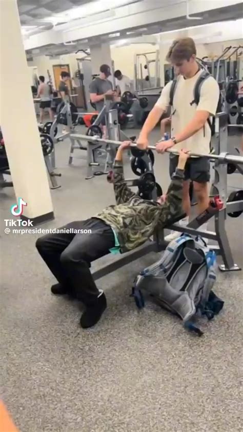 Daniel Larson Getting That Workout In 🥶🥶🔥🔥 Rdaniellarson