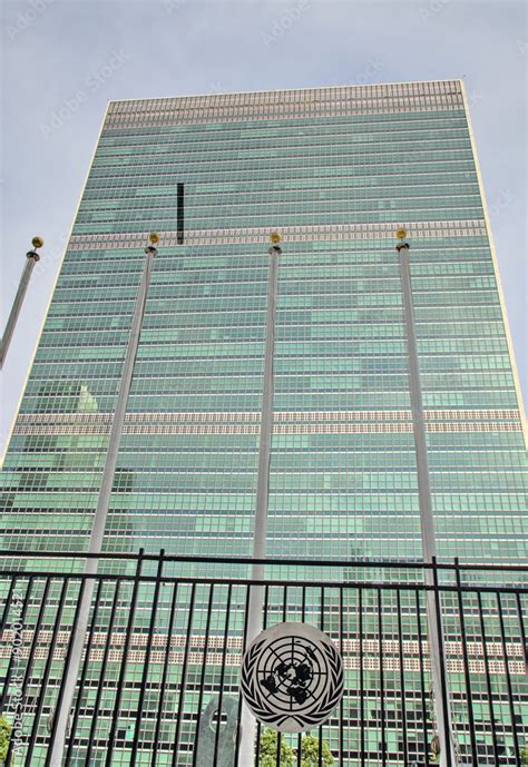 United Nations Un Logo In Front Of Global Headquarters Building In